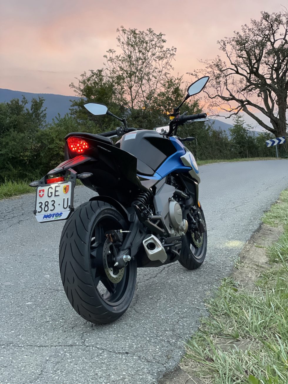 SHOOTING PHOTOS - CFMOTO NK650 - Motos Live Genève