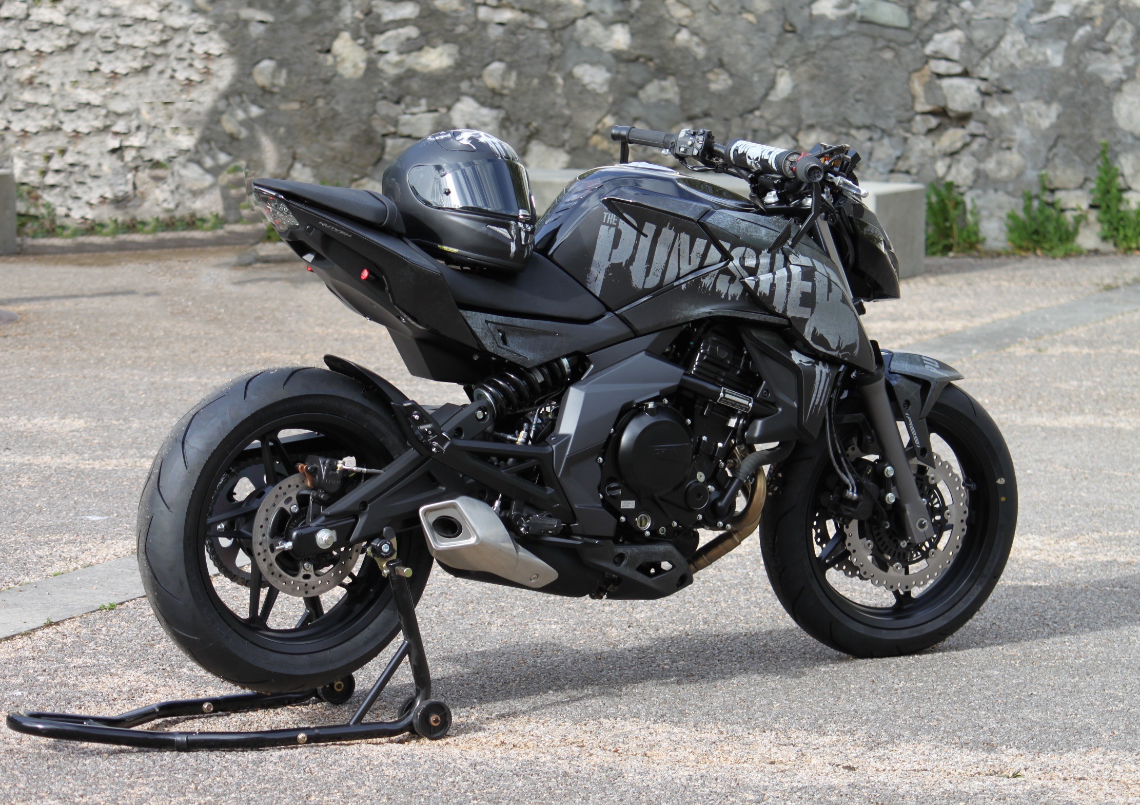 NK 650 PUNISHER - SHOOTING PHOTOS - Motos Live Genève